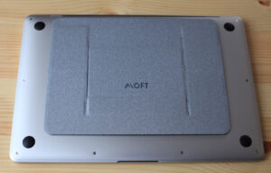 ノートPCスタンドの最適解「MOFT」を1年使用。素晴らしい点・イマイチな点のレビュー | Fika Magazine